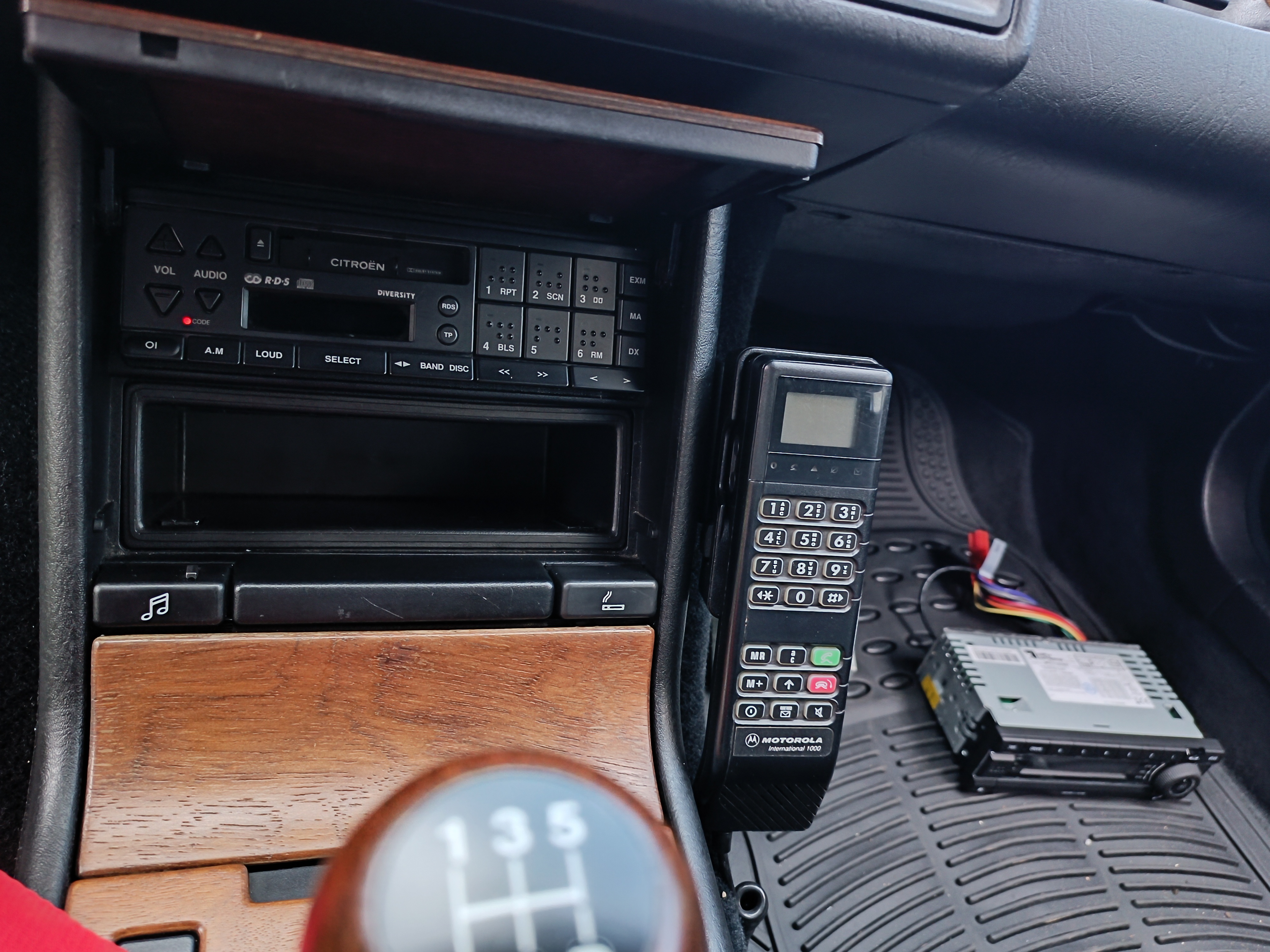 Verkaufe Clarion Radio Xm y3 - BX, Xantia, XM - André Citroën Club